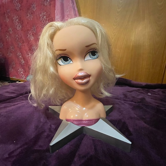 Bratz | Toys | Rare Collectible Bratz Blonde Styling Head | Poshmark